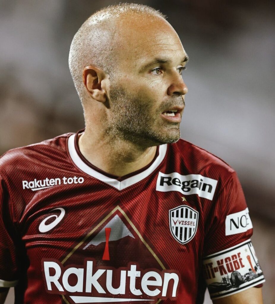 Andrés Iniesta s’engage avec l’Emirates Club FC