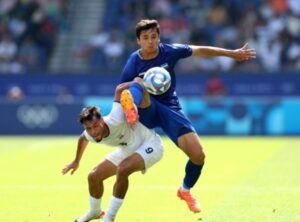 Le défenseur Khusanov quitte Lens pour Man City dans un transfert à 50 ...